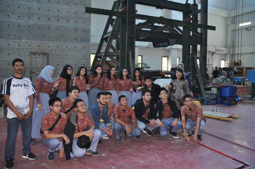 Kunjungan SMA LabSchool Kebayoran Baru – Fakultas Teknik Sipil dan ...