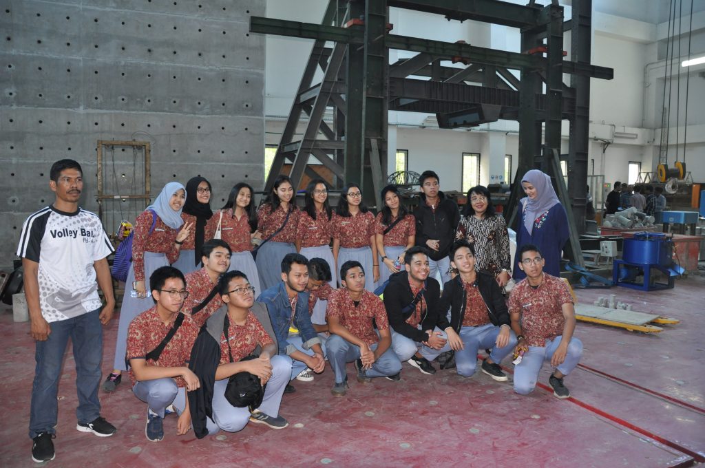 Kunjungan SMA LabSchool Kebayoran Baru – Fakultas Teknik Sipil dan ...